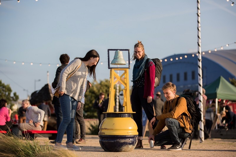 Explaining the ideas at Ideascape: Porth Teigr - Calvium